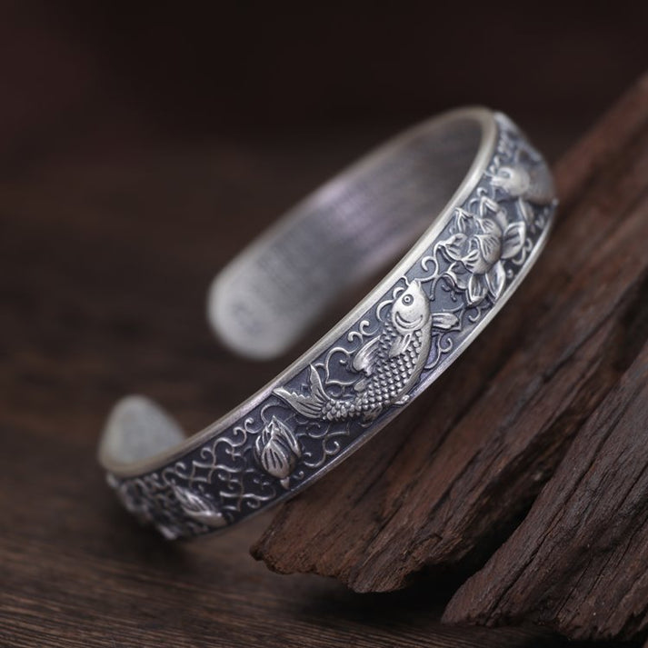 Buddhist Bangles: Auspicious Two Goldfish Fish - Silver - Mantrapiece